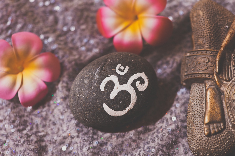 Mantra Universal: Hari Om Mantra Universal: Hari Om